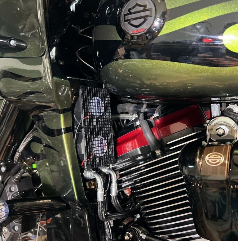 3.0 UltraCool Oil Cooler - Harley-Davidson, M8 CVO Road Glide 2017-Current